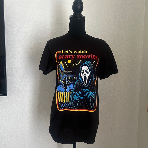 Hot Topic | Shirts | Scream Ghostface Lets Watch Scary Movies Shirt ...